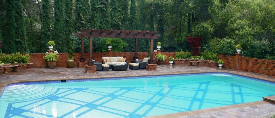 inground swimming pool seating area - Southern California Swimming Pools